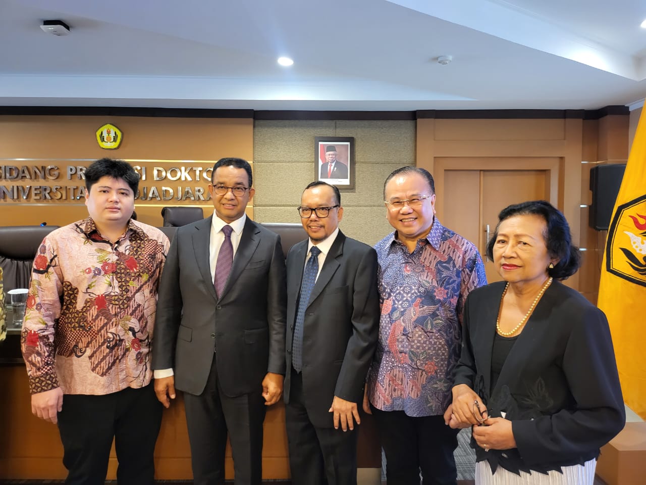 Henry Husada, Kapten Timnas AMIN dan Capres Anies Hadir di Dangdut ...